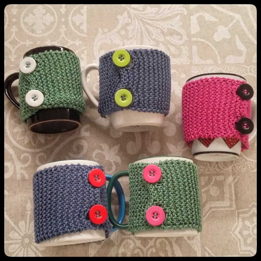 knitted Mug covers, free pattern - itremonelli